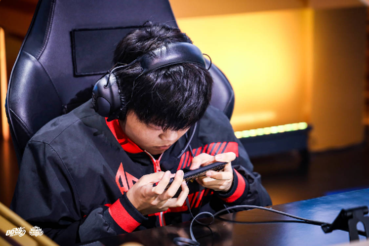 赛事中心 -【赏金赛快讯】RNGM.云海2:0战胜AG.铁头娃 稳扎稳打进军半决赛- QQ飞车手游 - 腾讯游戏